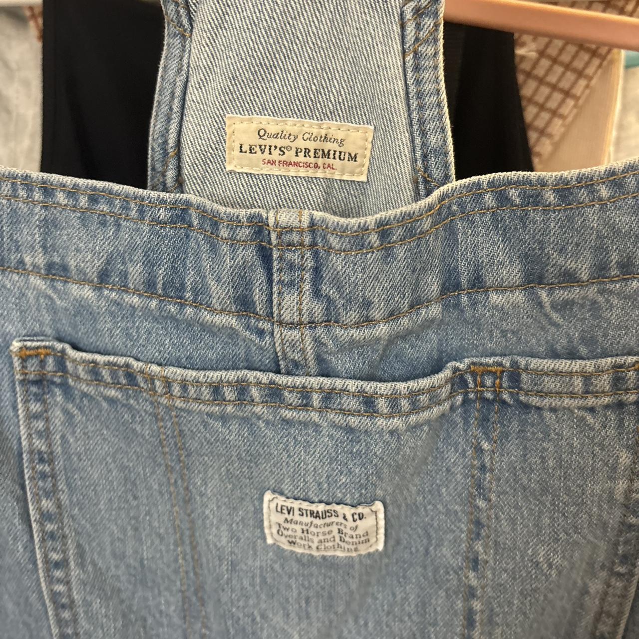 Levi's denim overall shorts #denimshorts - Depop