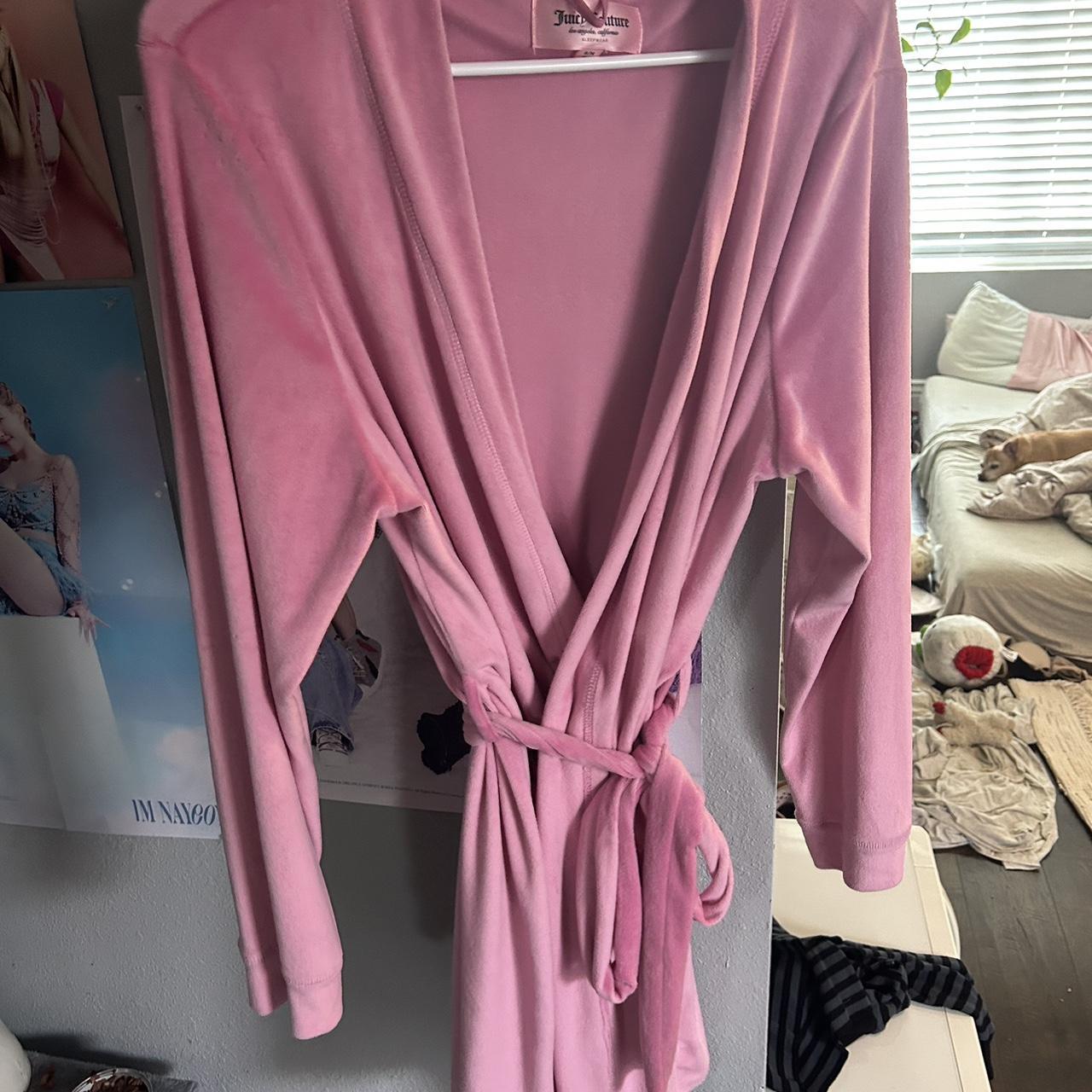 Juicy Couture pink velvet robe, never worn Fits... - Depop