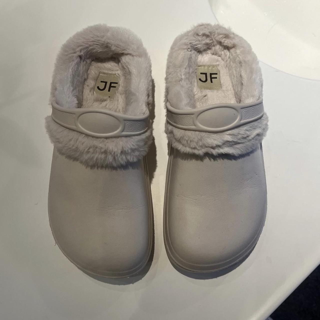 Justfab Cream Slippers with Faux Fur Used like 2... - Depop