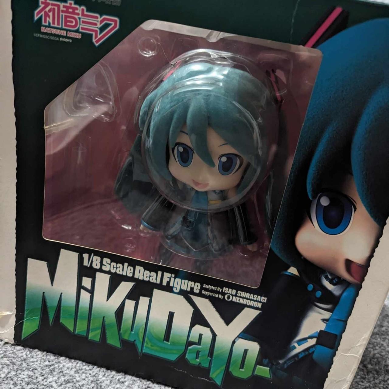 1/8 scale Miku dayo! Comes with extra hand and... - Depop