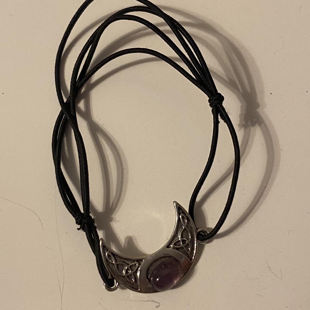 earthbound wire amethyst bracelet - Depop