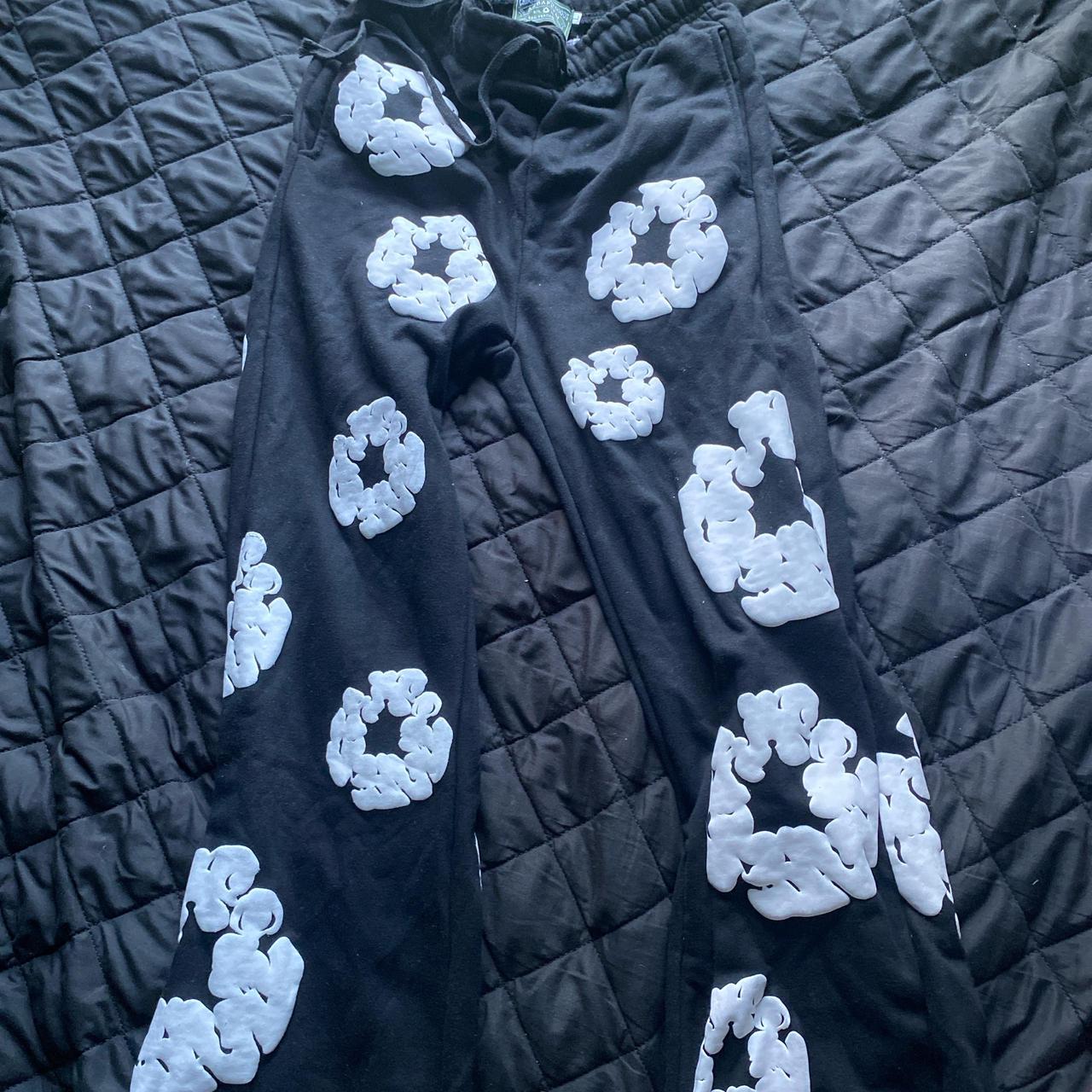 Black and white puff print flower pants Mens Large ... | Depop