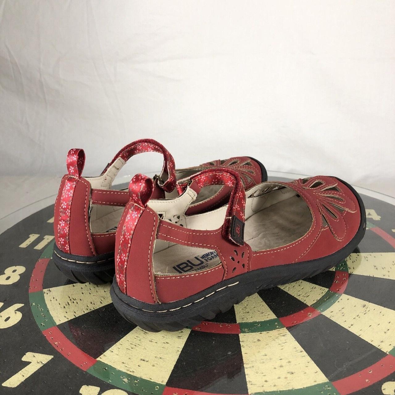 Jambu Women's Red Trainers | Depop