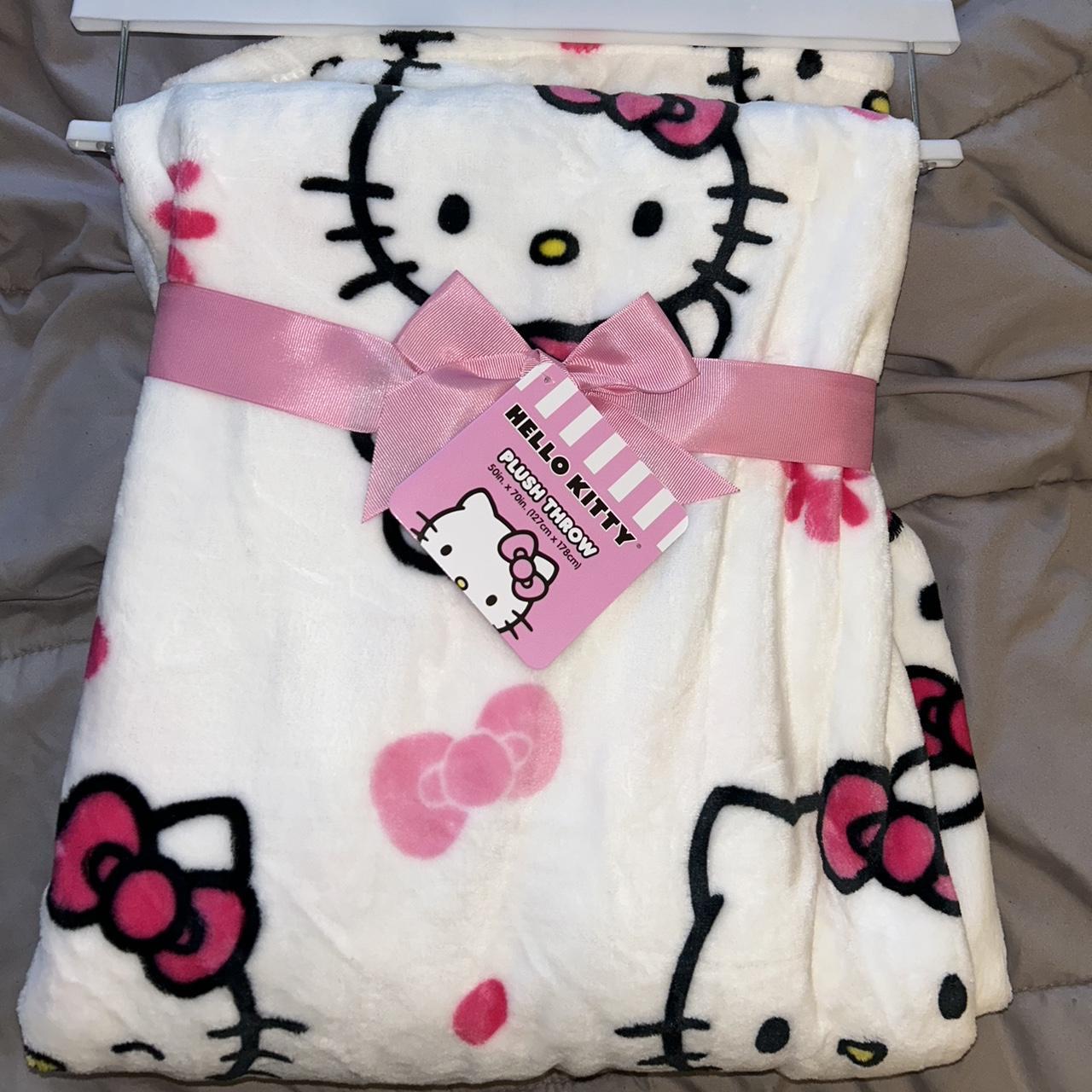 Hello Kitty Daisy and Bows Blanket - brand new never... - Depop