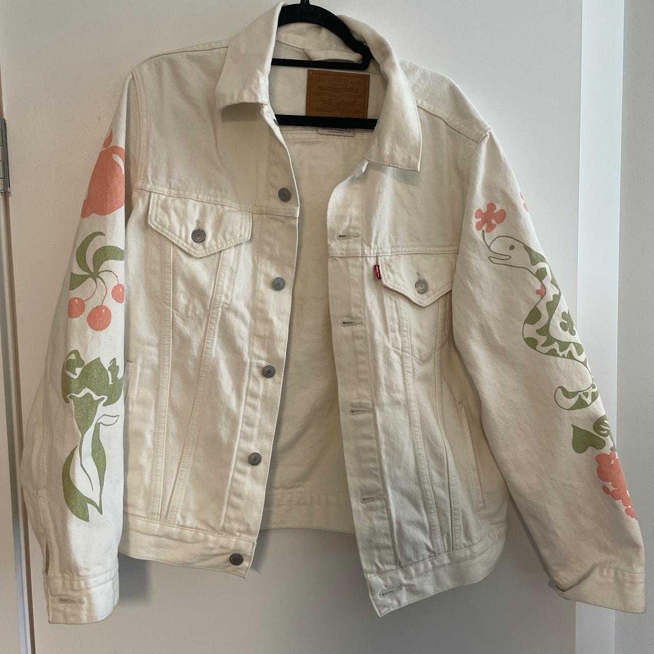 Screen printed Levi’s denim jacket with snake motif... - Depop