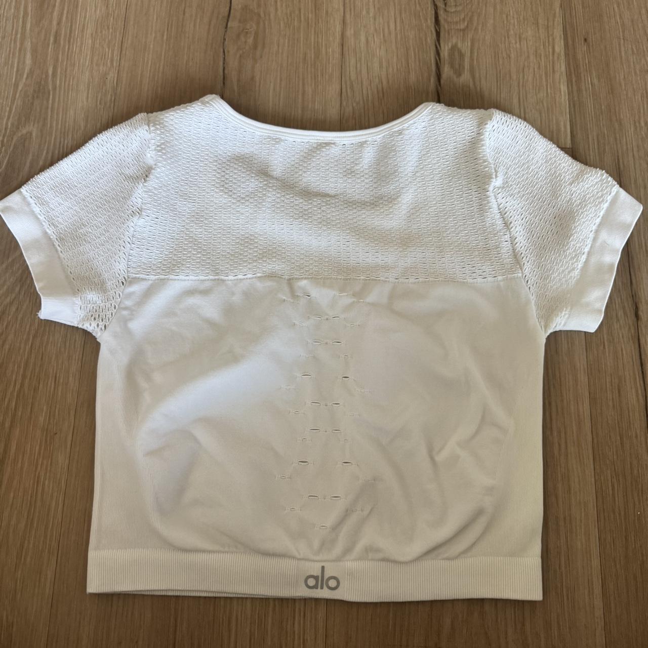 White Alo shirt crop | Depop