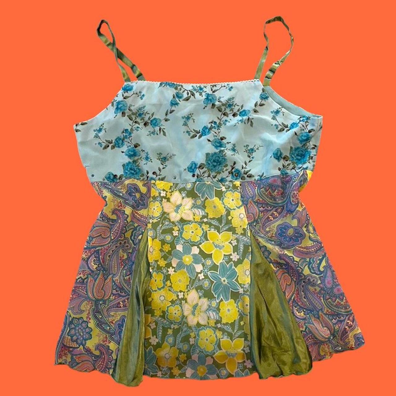 NWT limited too floral cami! Runs a little small... - Depop