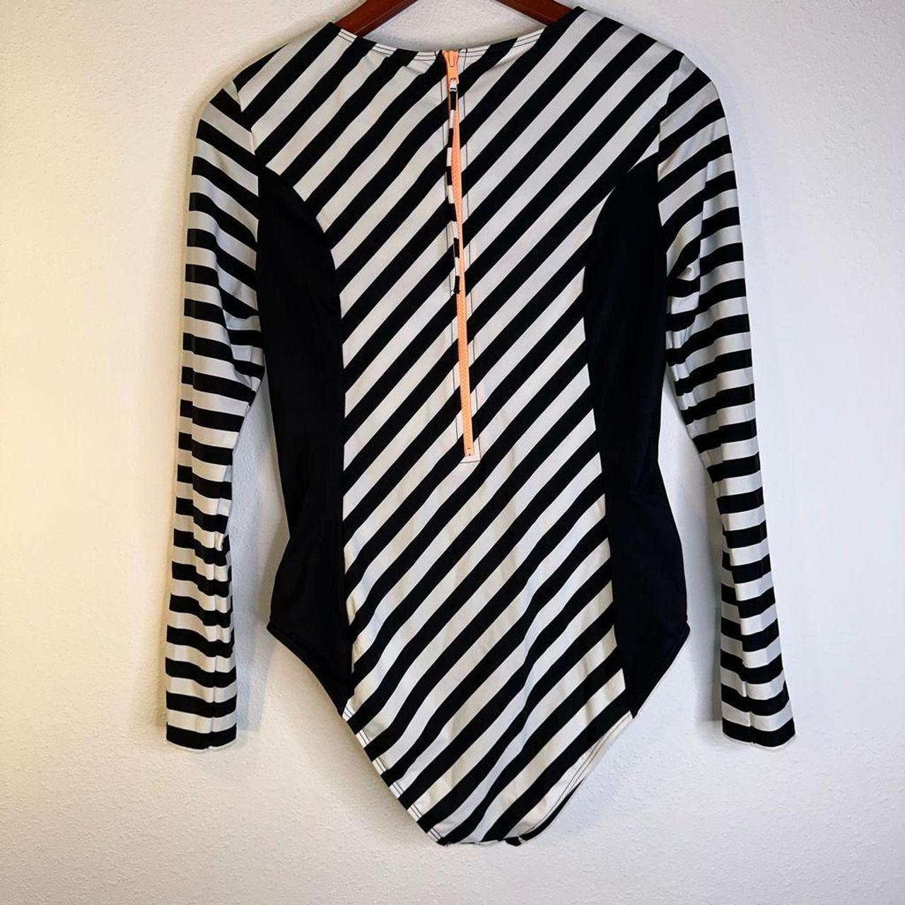 Item: ROXY Pop Surf Women’s Large Longsleeve UPF 50... - Depop