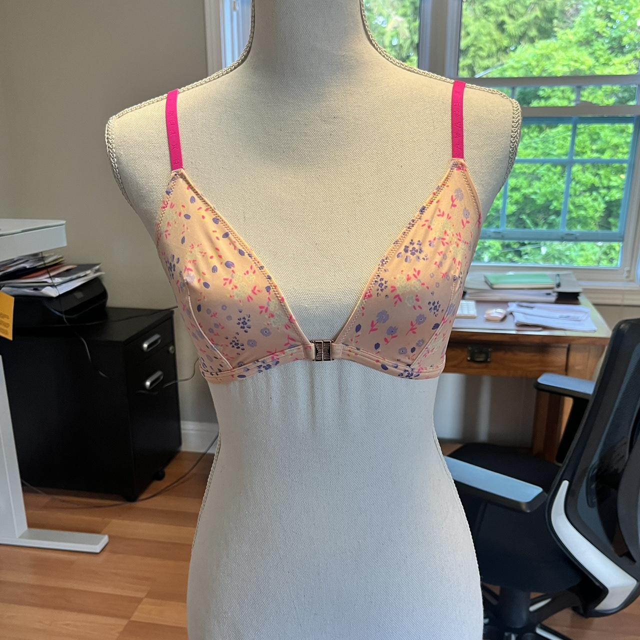 Savage X Fenty front clasped bralette - Depop