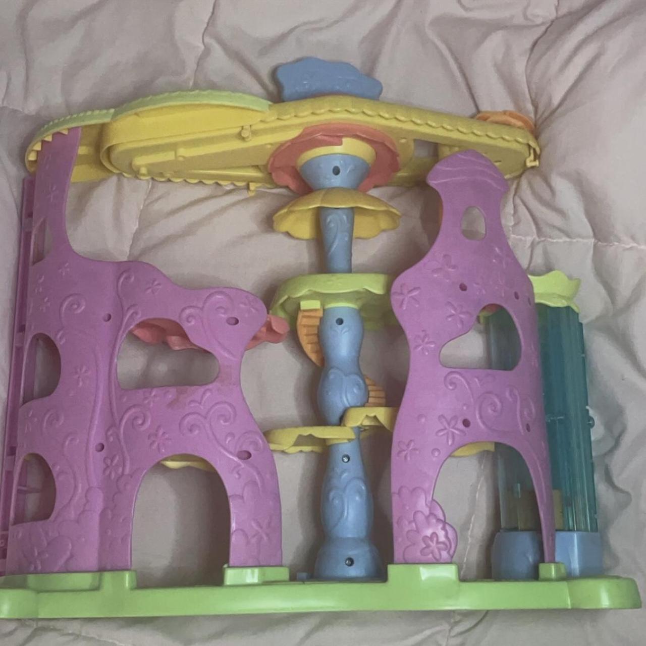 Littlest pet shop play set house excellent... - Depop