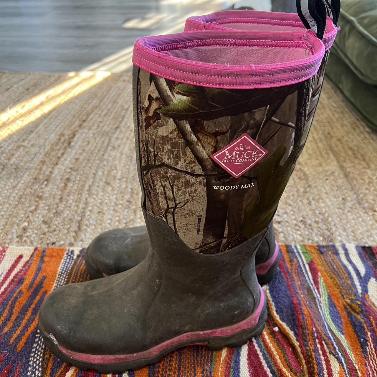 Camo pink real tree Muck boots, great for... - Depop