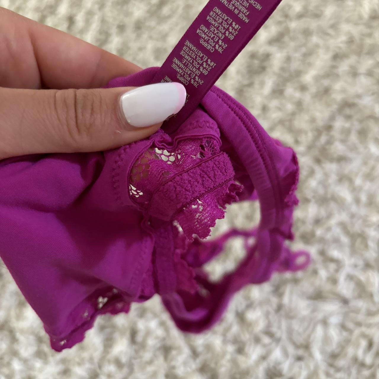 Skims Lace Bra Size small worn once #skims #lulu... - Depop