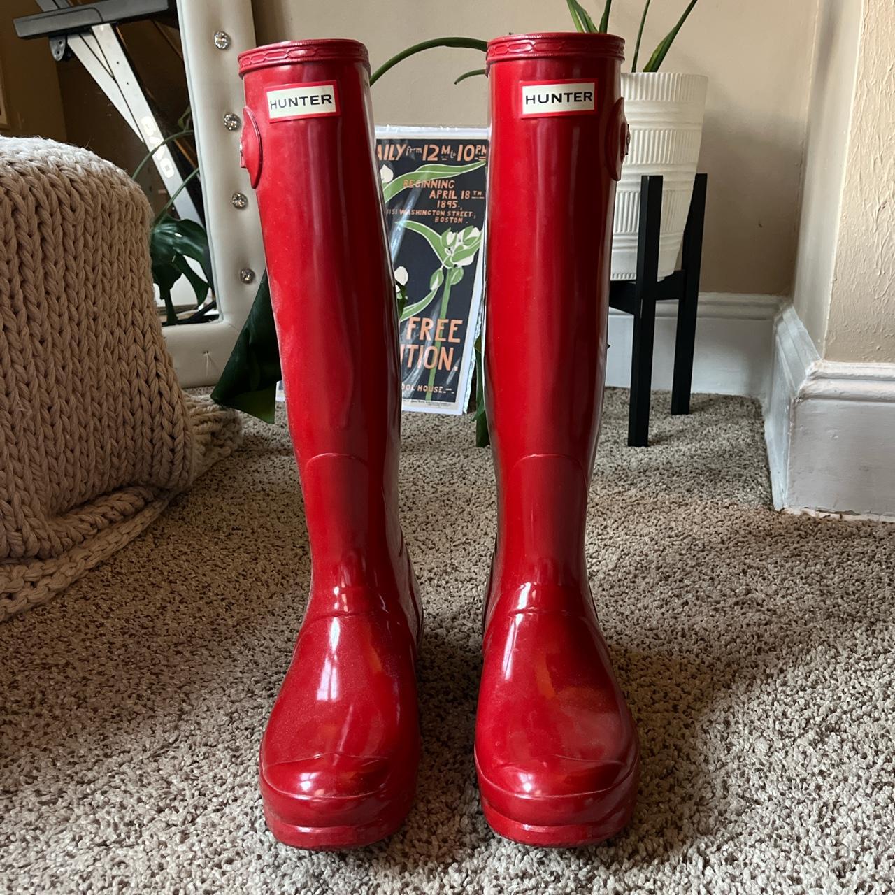 Hunter tall gloss red boots • Rarely worn + too... - Depop