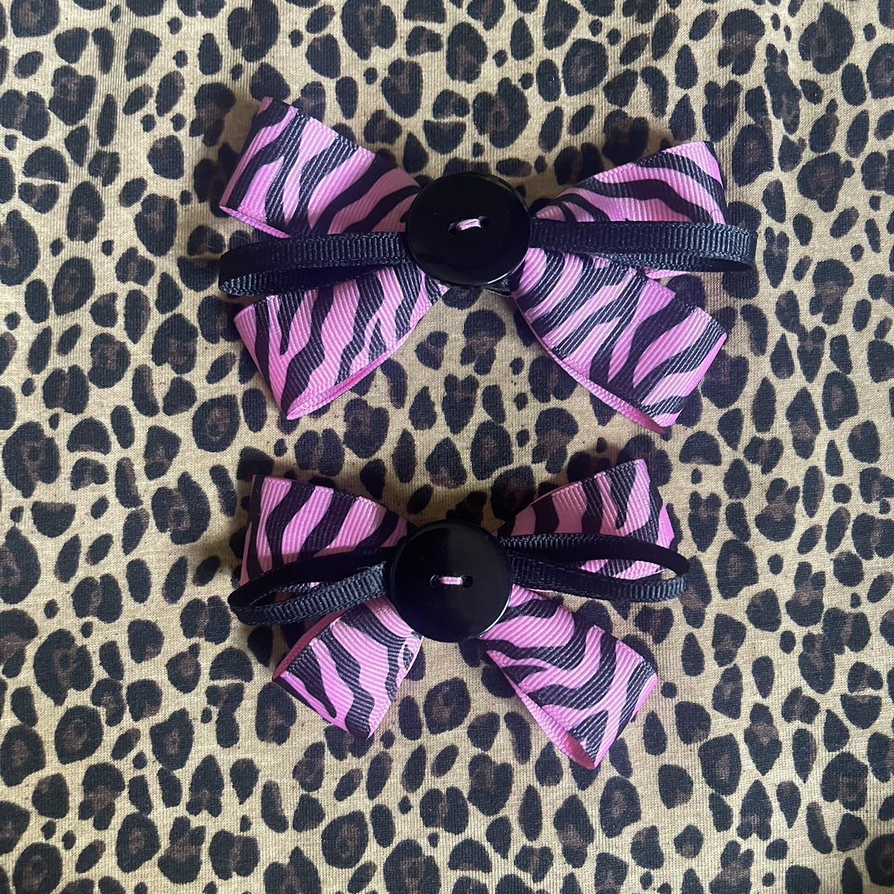 Scene emo pink zebra print bows >_