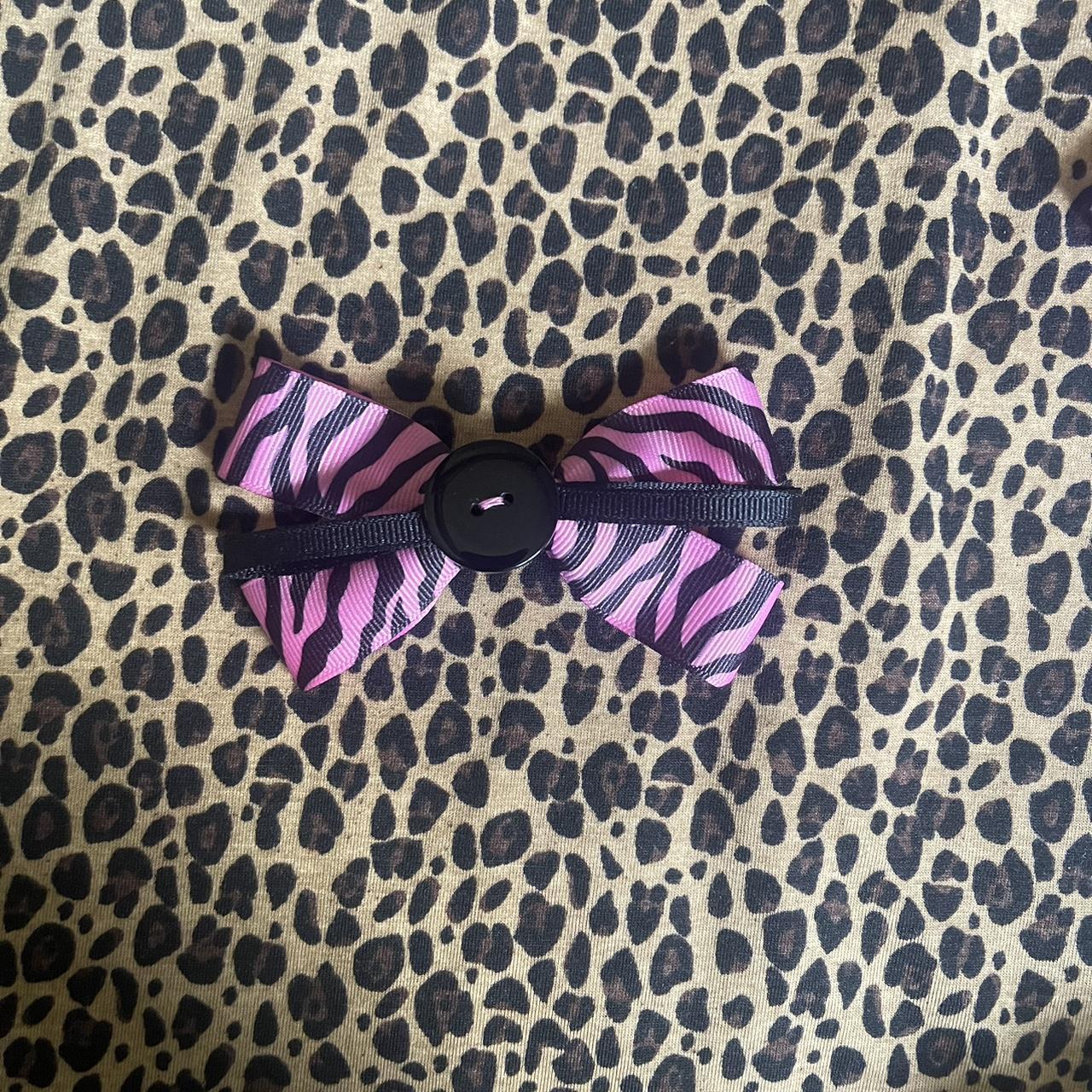 Scene emo pink zebra print bows >_
