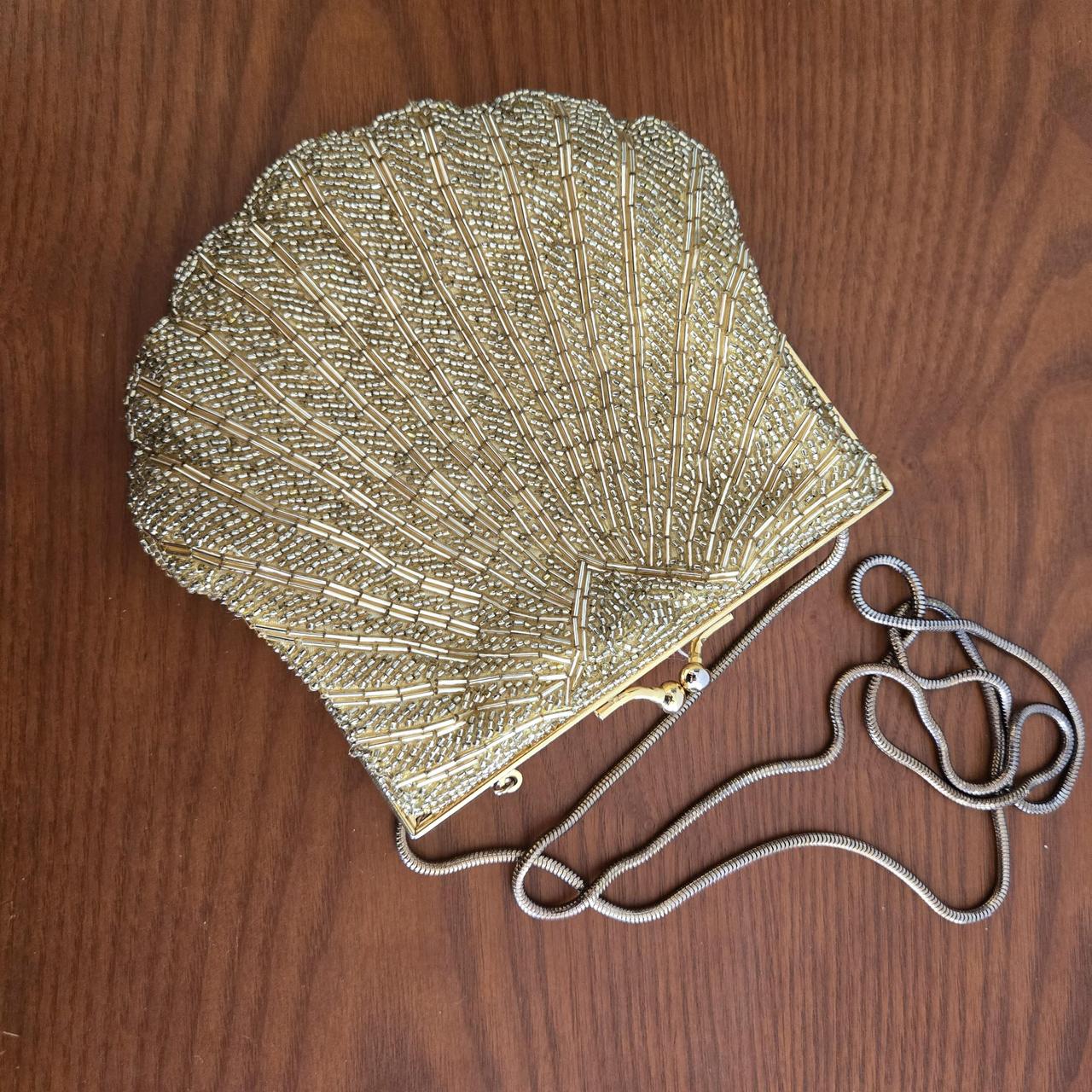 VINTAGE beaded clam shell clasp bag | Depop
