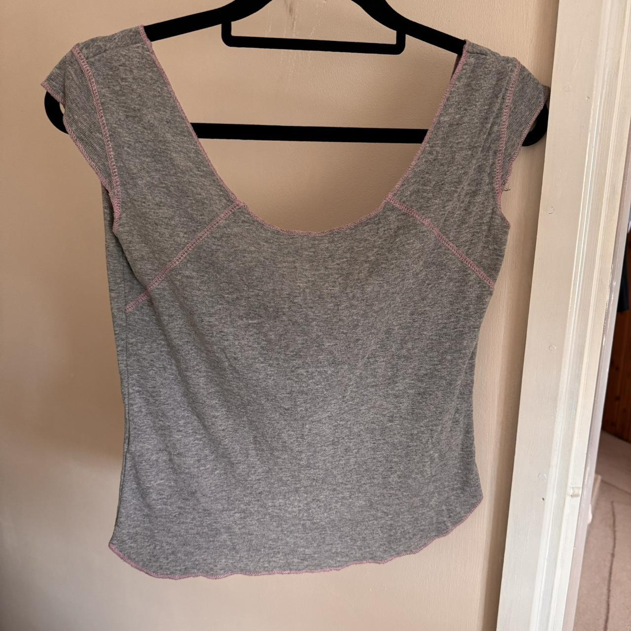 New Look Grey Scoop Neck Tank Style T Shirt, Pink... - Depop