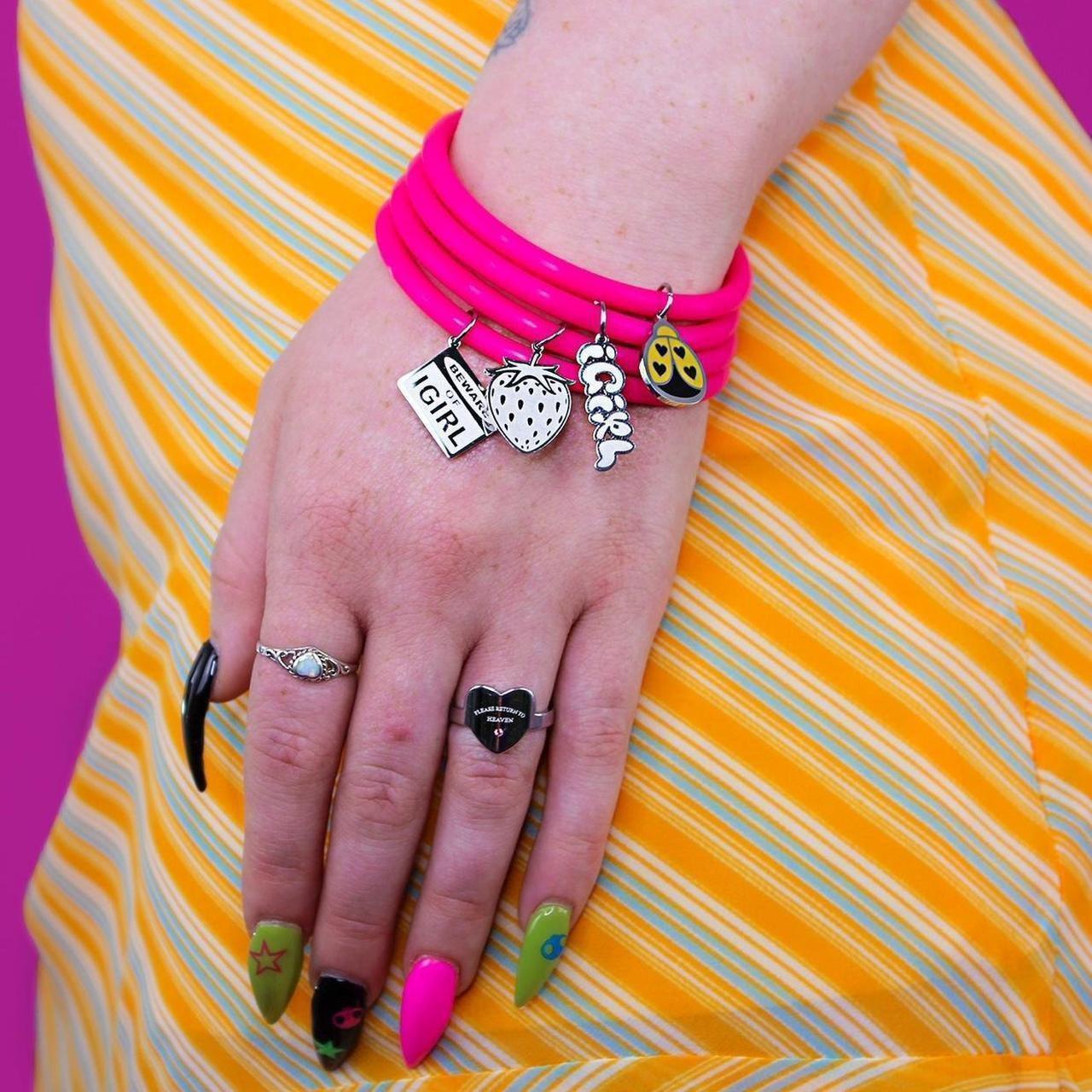 iGirl Hot Pink Jelly Bands 🎲 The details: - 4-Pack... - Depop