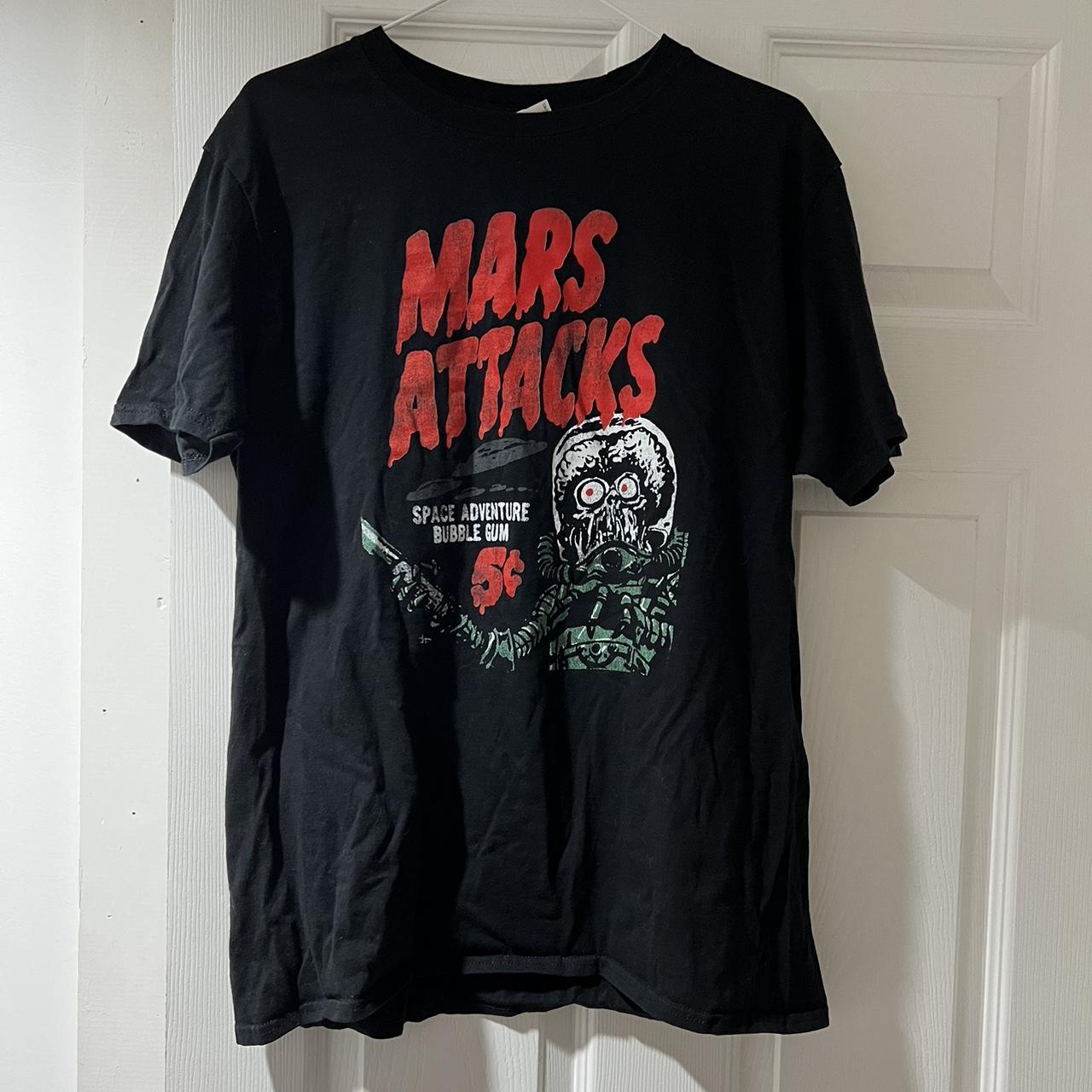 Mars Attacks black and red tee #horror... - Depop