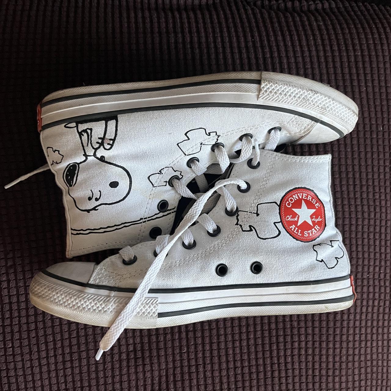 Snoopy Converse Size 3 kids - Depop