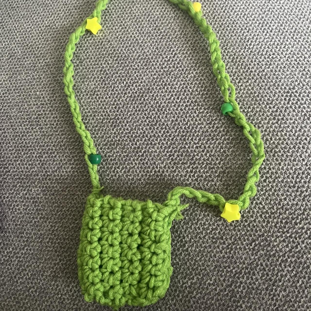 crochet vape necklace holder made to fit an elfbar... - Depop