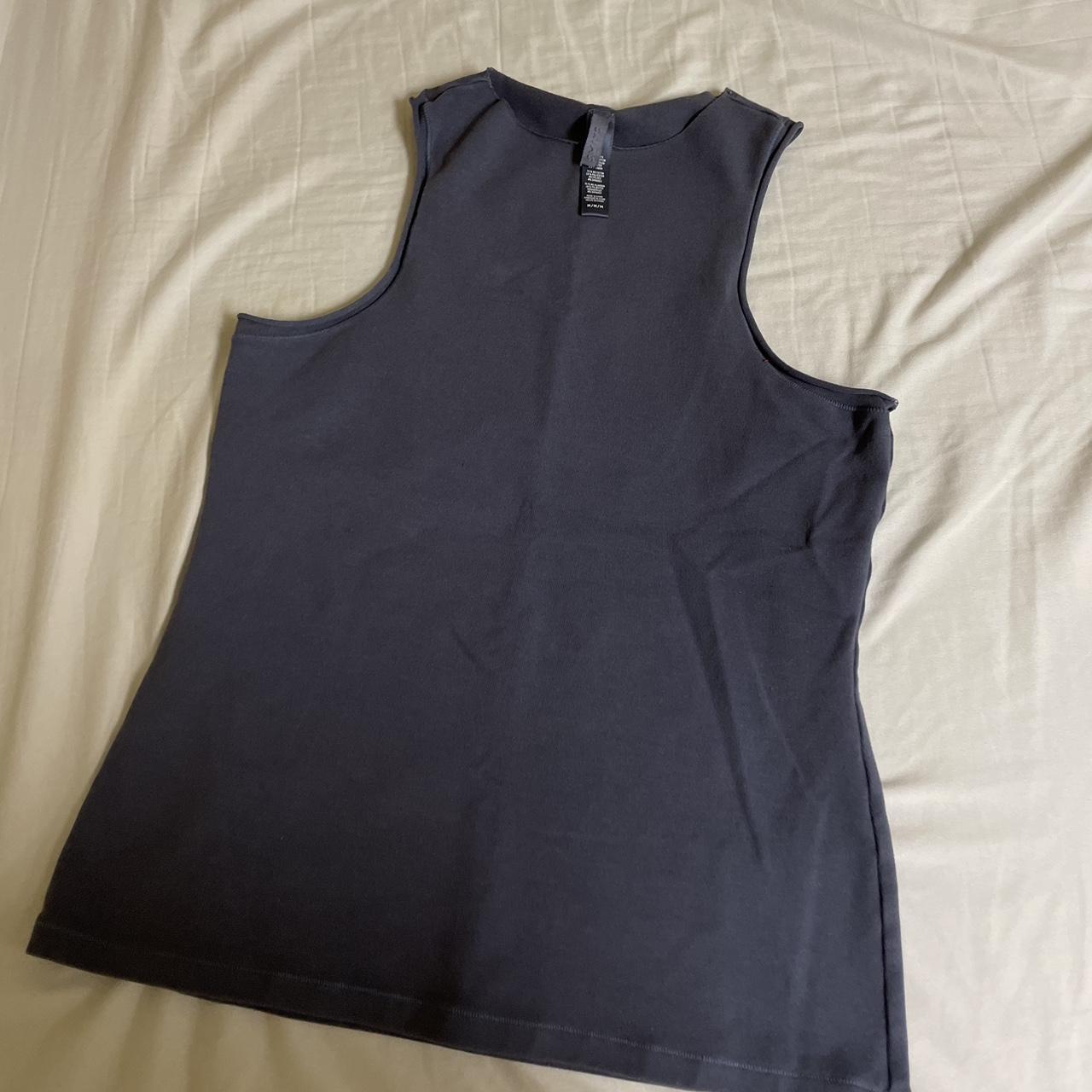 Skims matching set Bottoms small, top medium - Depop