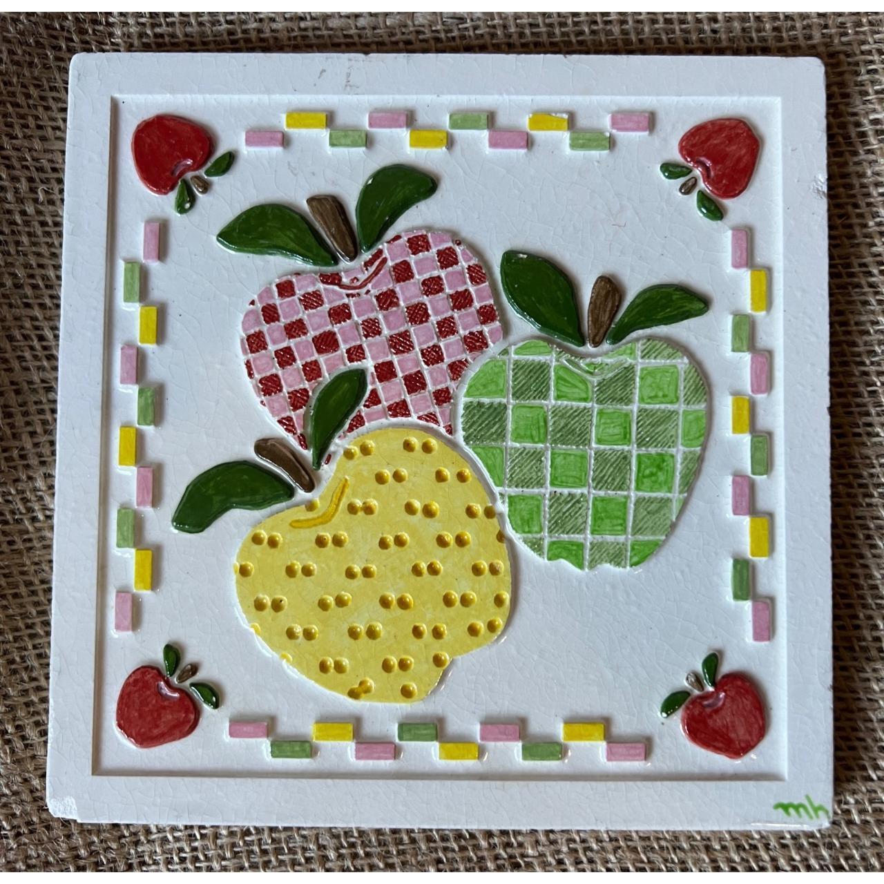 This is a super cute retro Ceramic Apple Hot Plate... - Depop