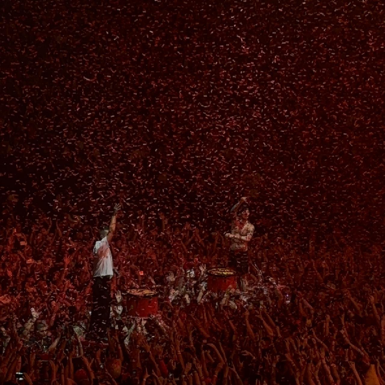 twenty one pilots clancy tour trees confetti from... | Depop