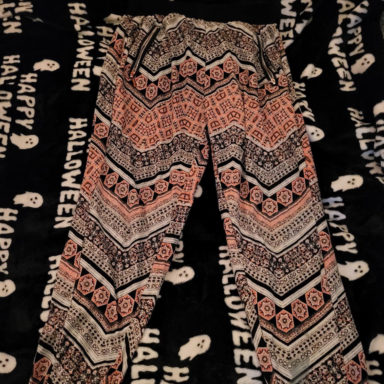 Comfy pink patterned pants! Sort of like harem... - Depop