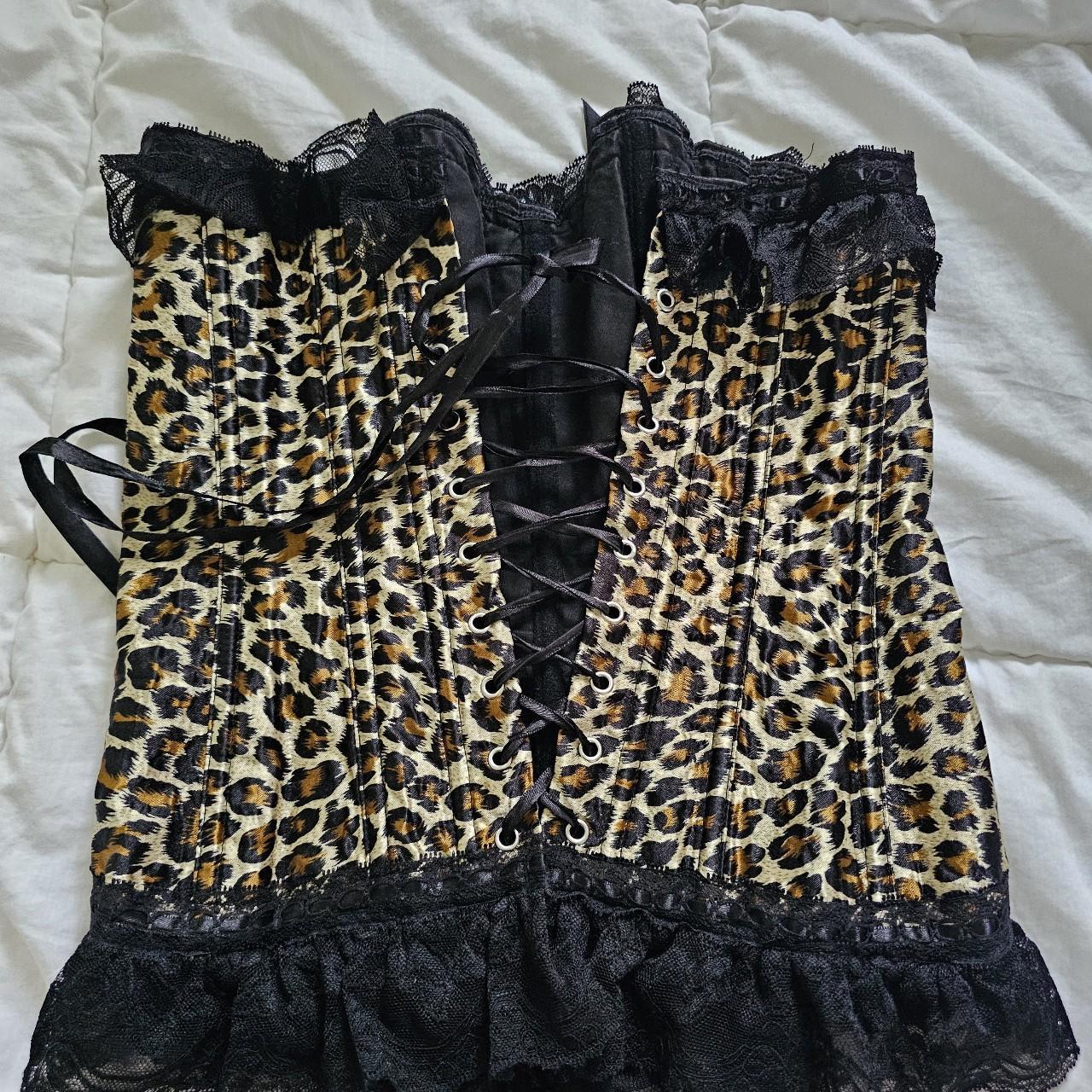 Lepard print corset - Depop