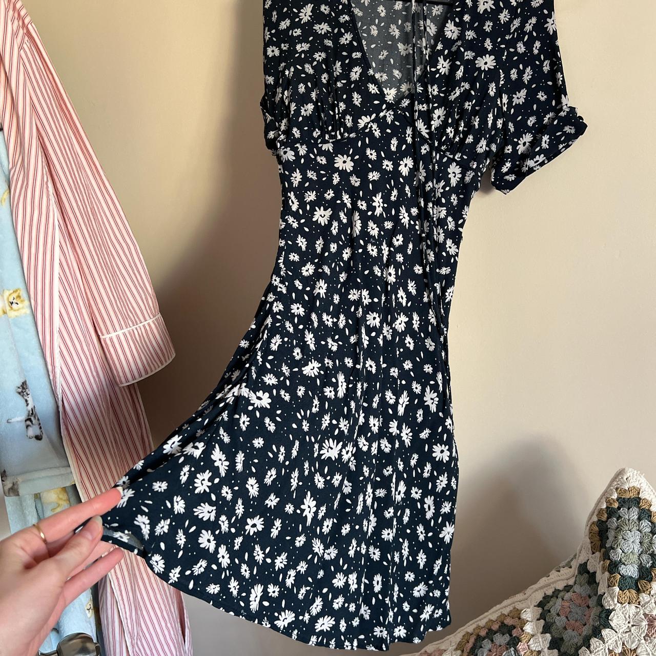 Rouje floral summer dress Please do send any... - Depop