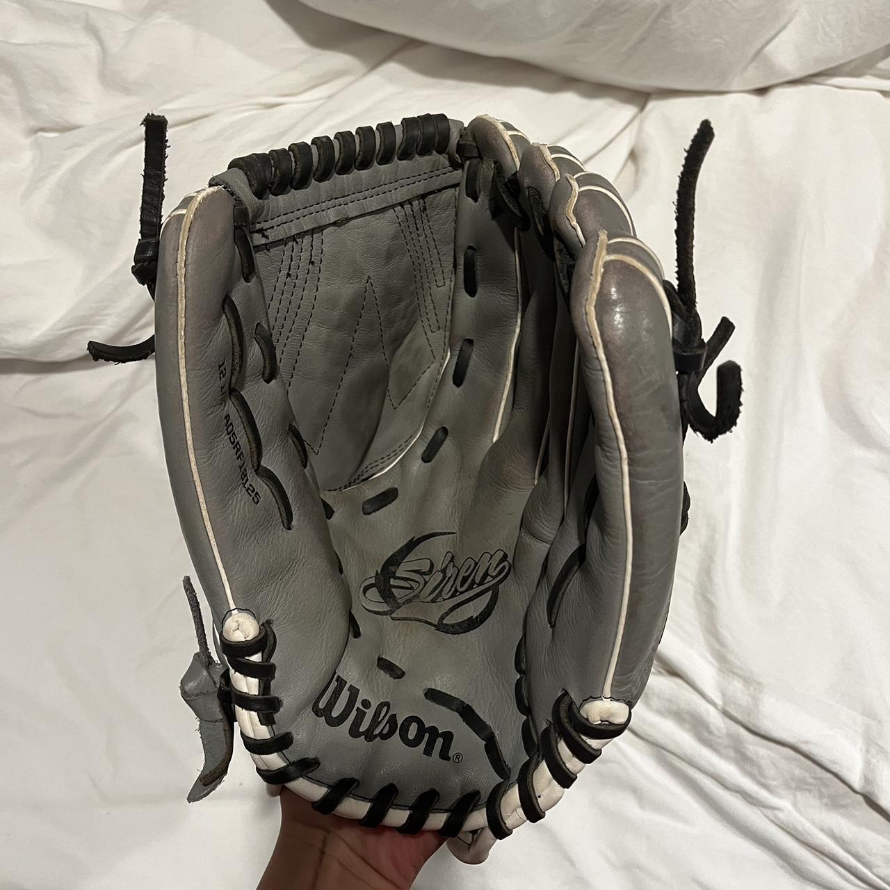 🥎 wilson siren 12.5” fast pitch softball glove... - Depop