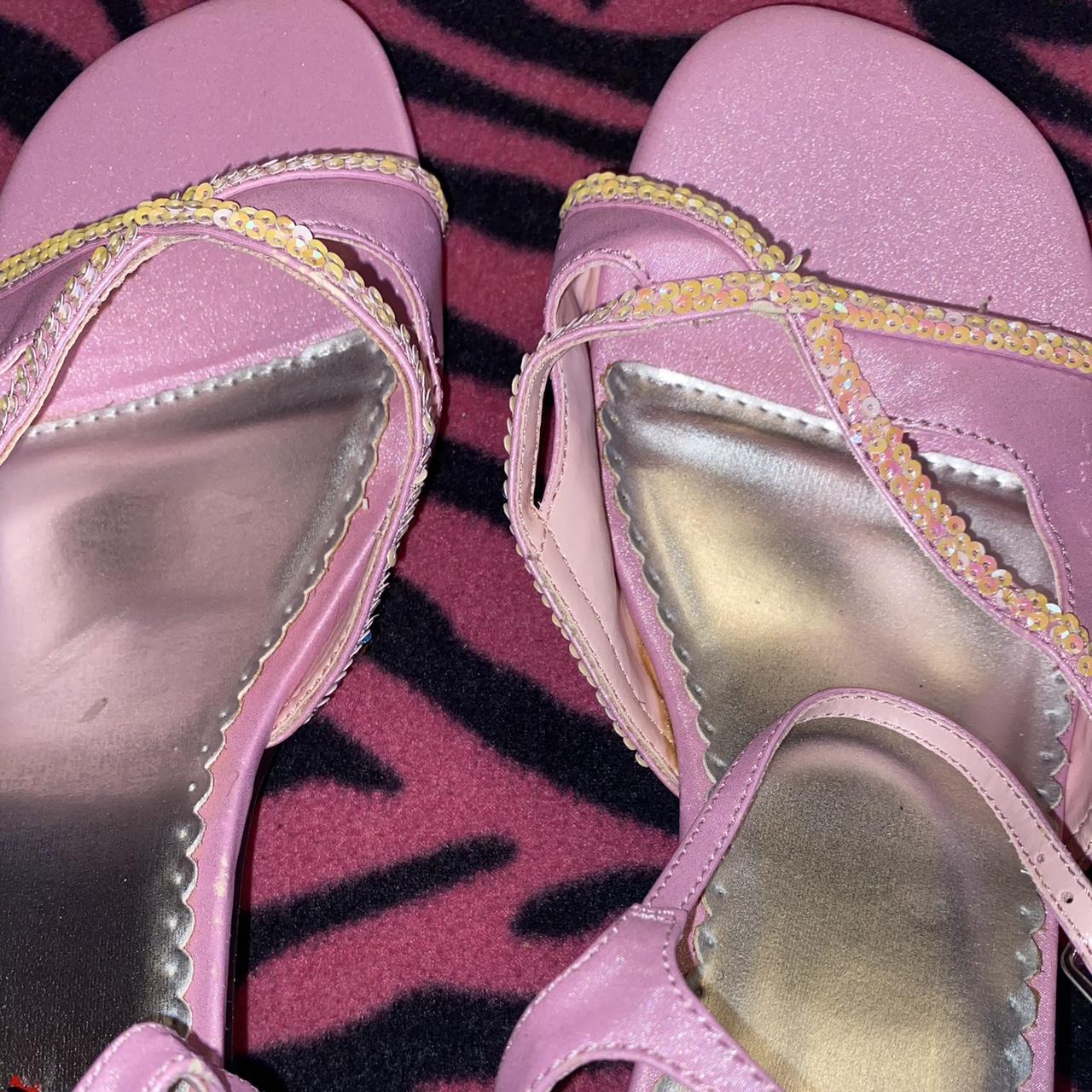 2000s pink heals 🩷 SIZE: 11 in women’s - $20 +... - Depop