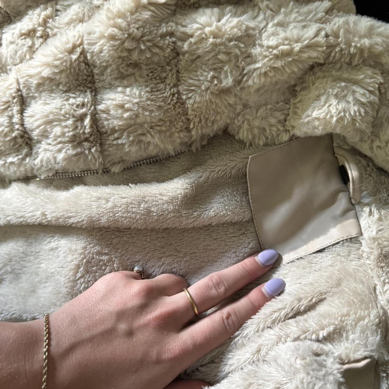 White/cream fluffy jacket Super thick and keeps you... - Depop