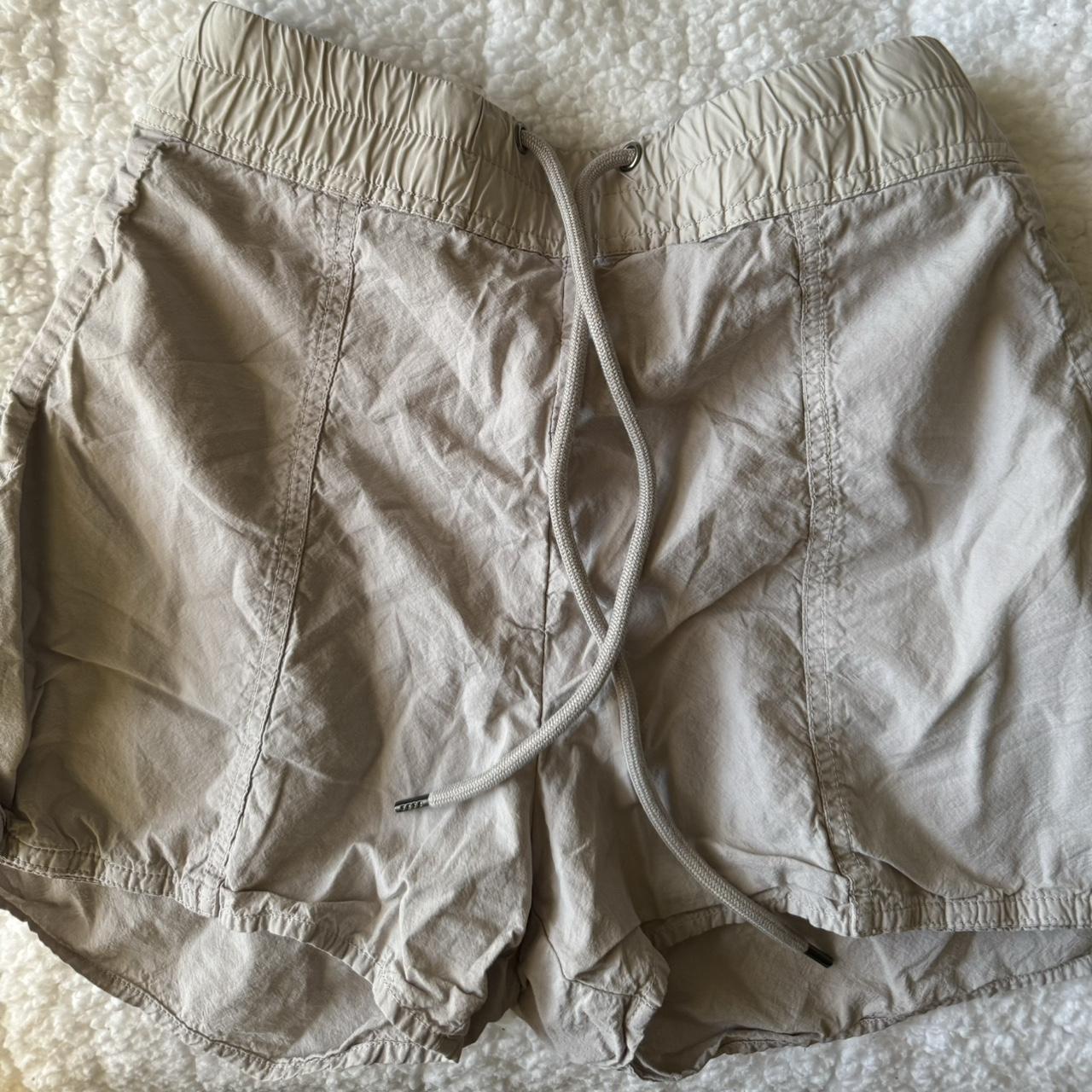James perse shorts - Depop