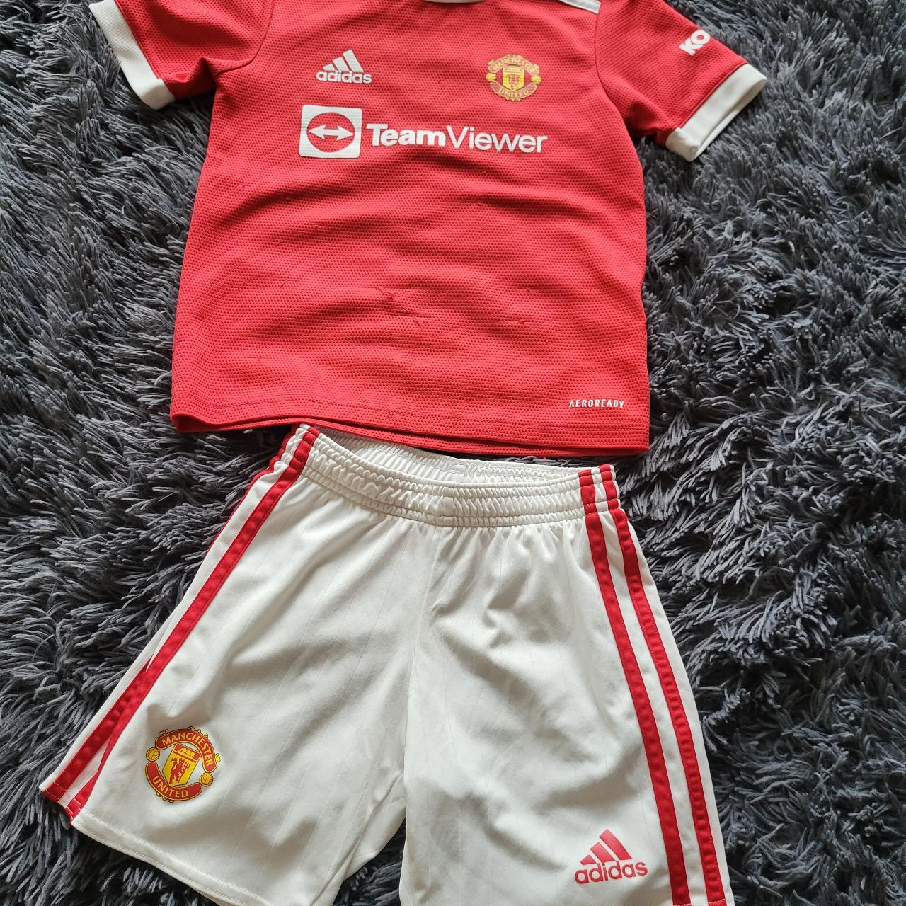 Boys manchester united football kit. Some little... - Depop