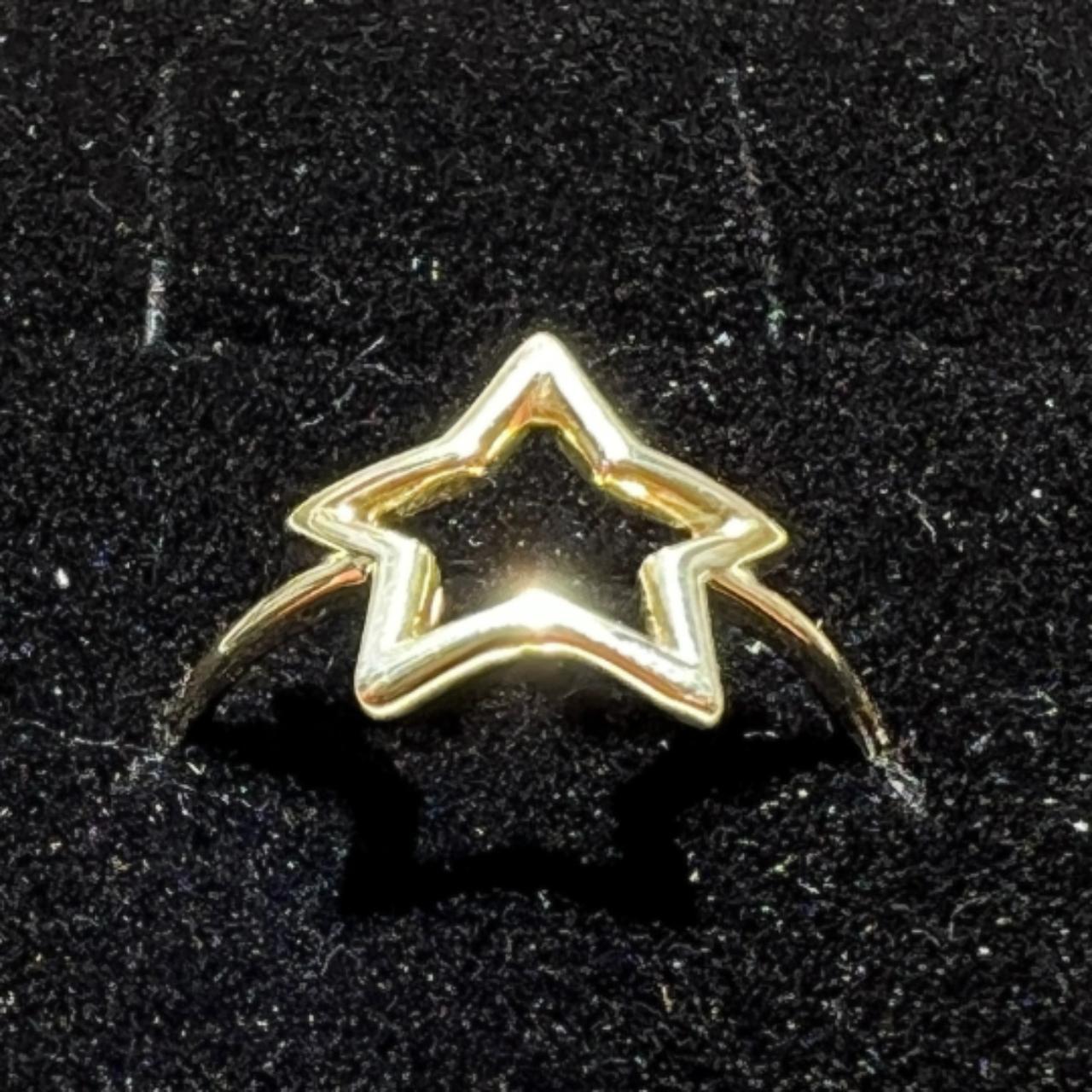 14k solid Gold Star Ring | Estrella Ring | Valentine... - Depop