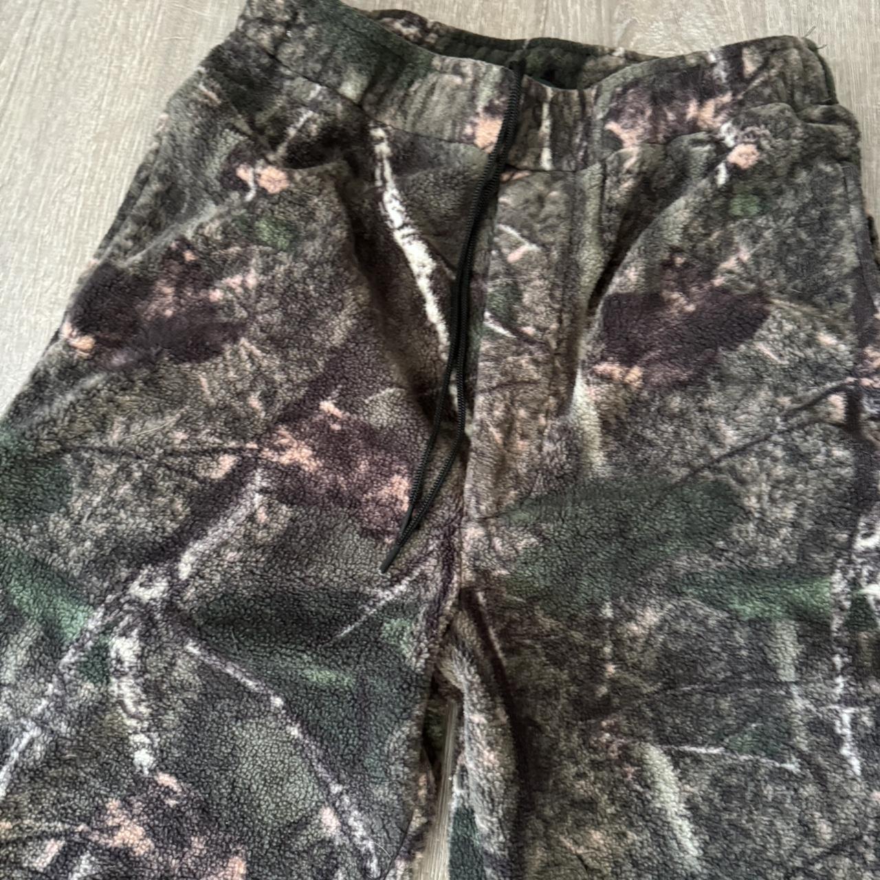 Realtree jogger sweats Fuzzy material Huntrite... - Depop