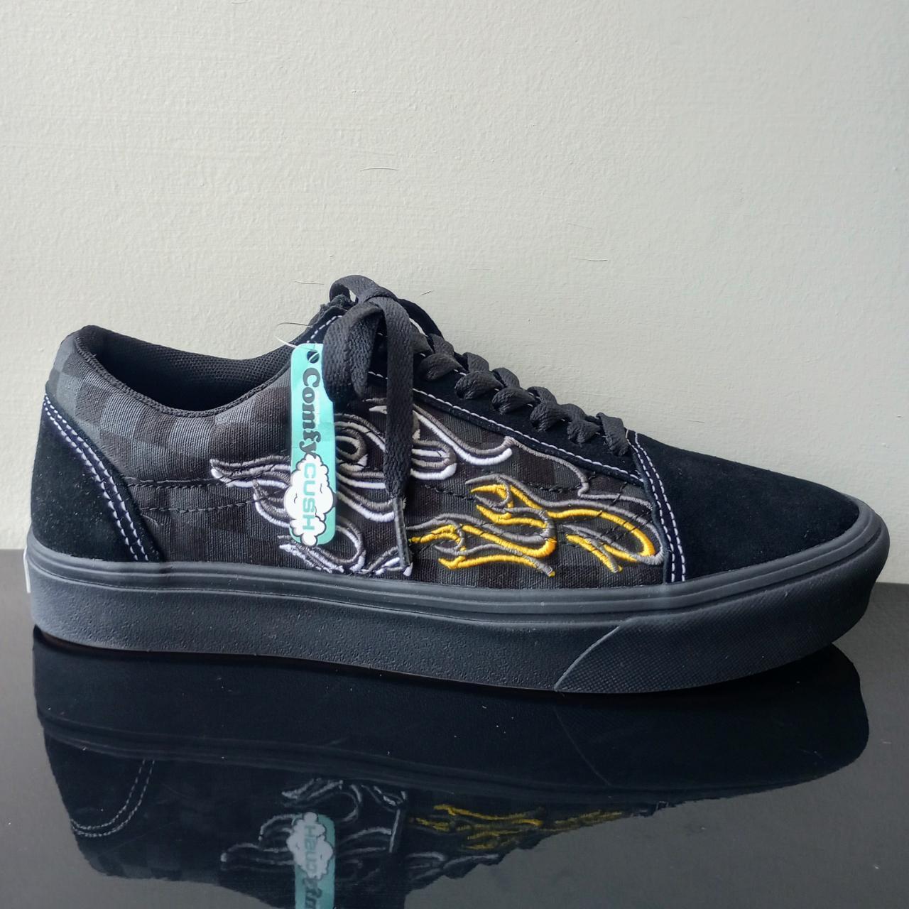 Vans Men's Comfycush Old Skool Ignition Suede /... - Depop