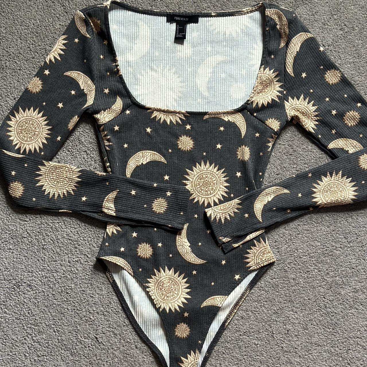 Forever 21 Women's Black and Gold Bodysuit | Depop