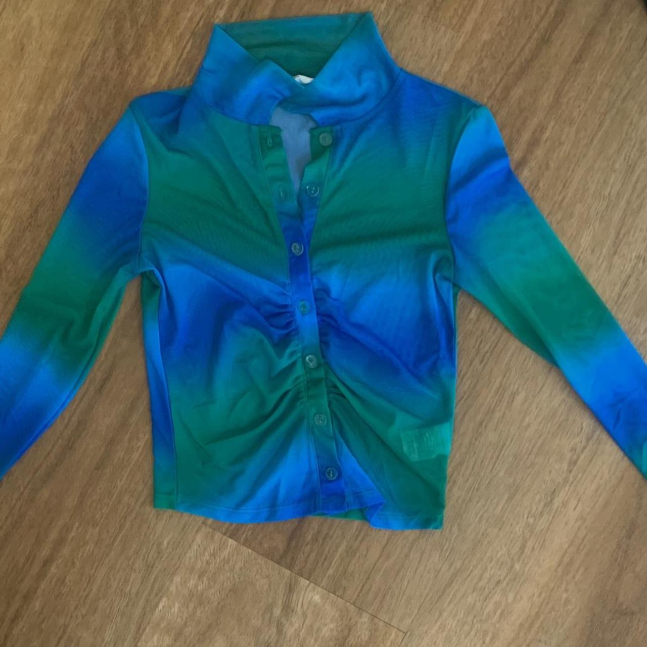 beautiful blended blue&green mesh glassons... - Depop