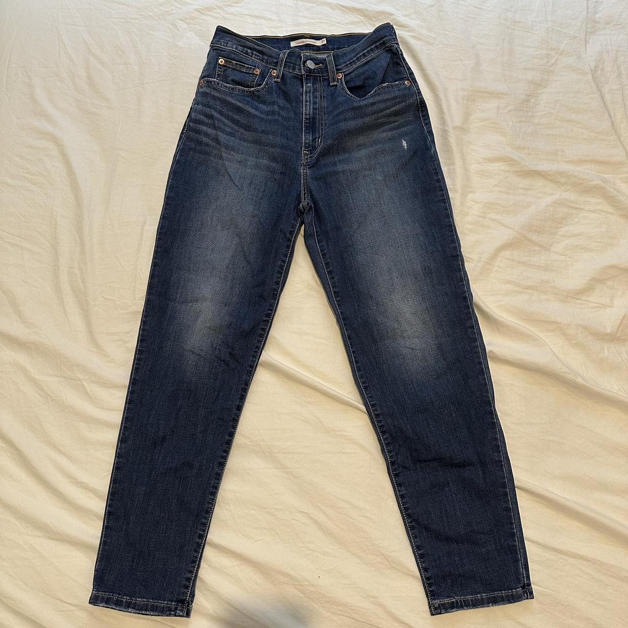 Levi’s high rise boyfriend jeans in size 27... - Depop