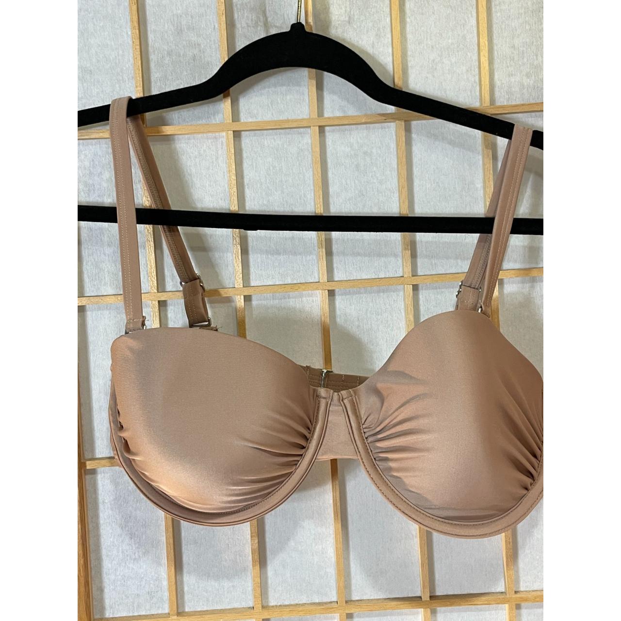 Fashion Nova Women's Cream Bra | Depop