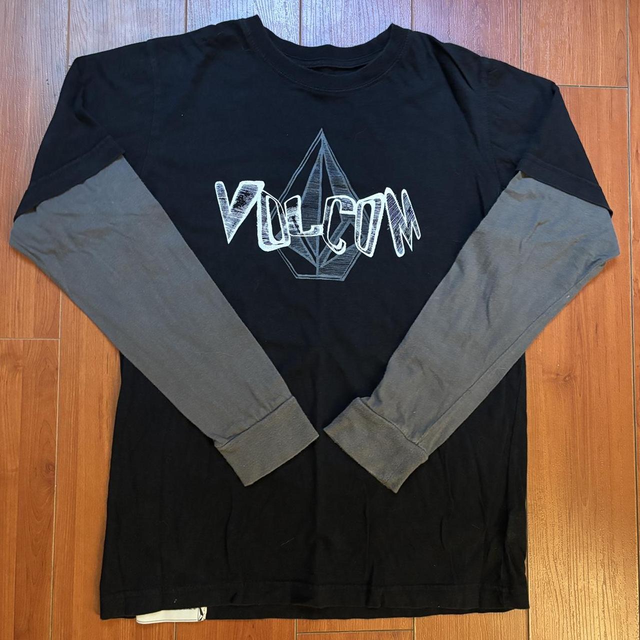 Y2K Kids Volcom Long Sleeve Shirt Size: L in Kids... - Depop