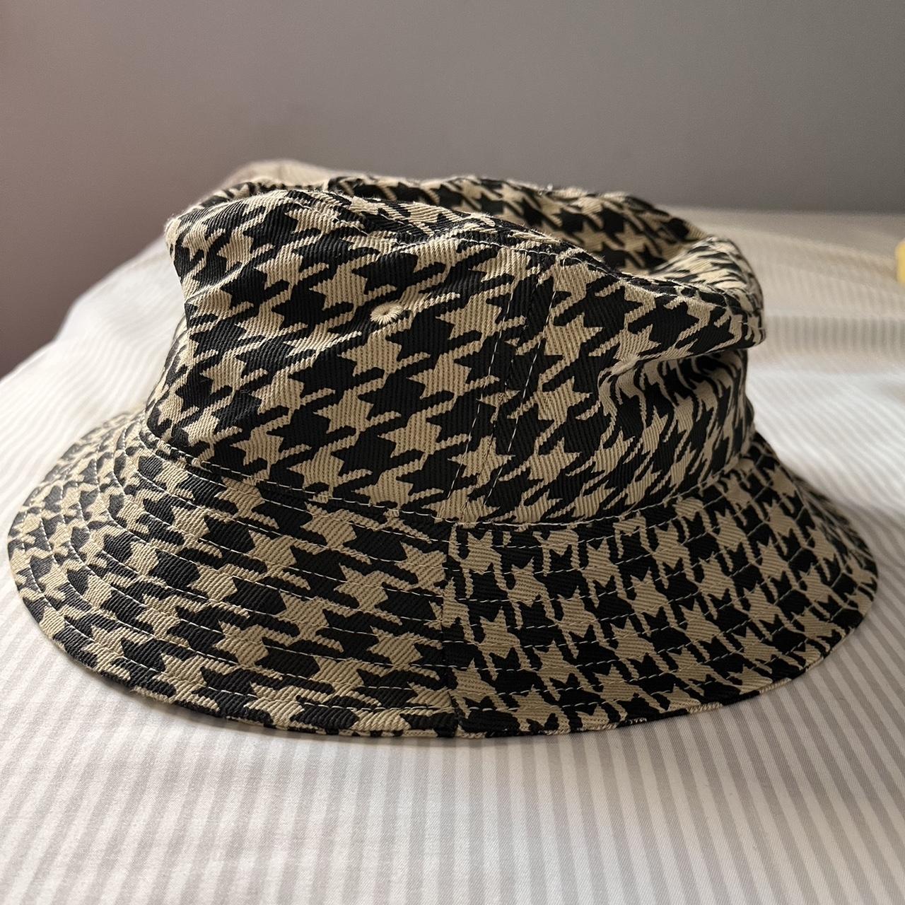 patterned bucket hat, unisex - Depop