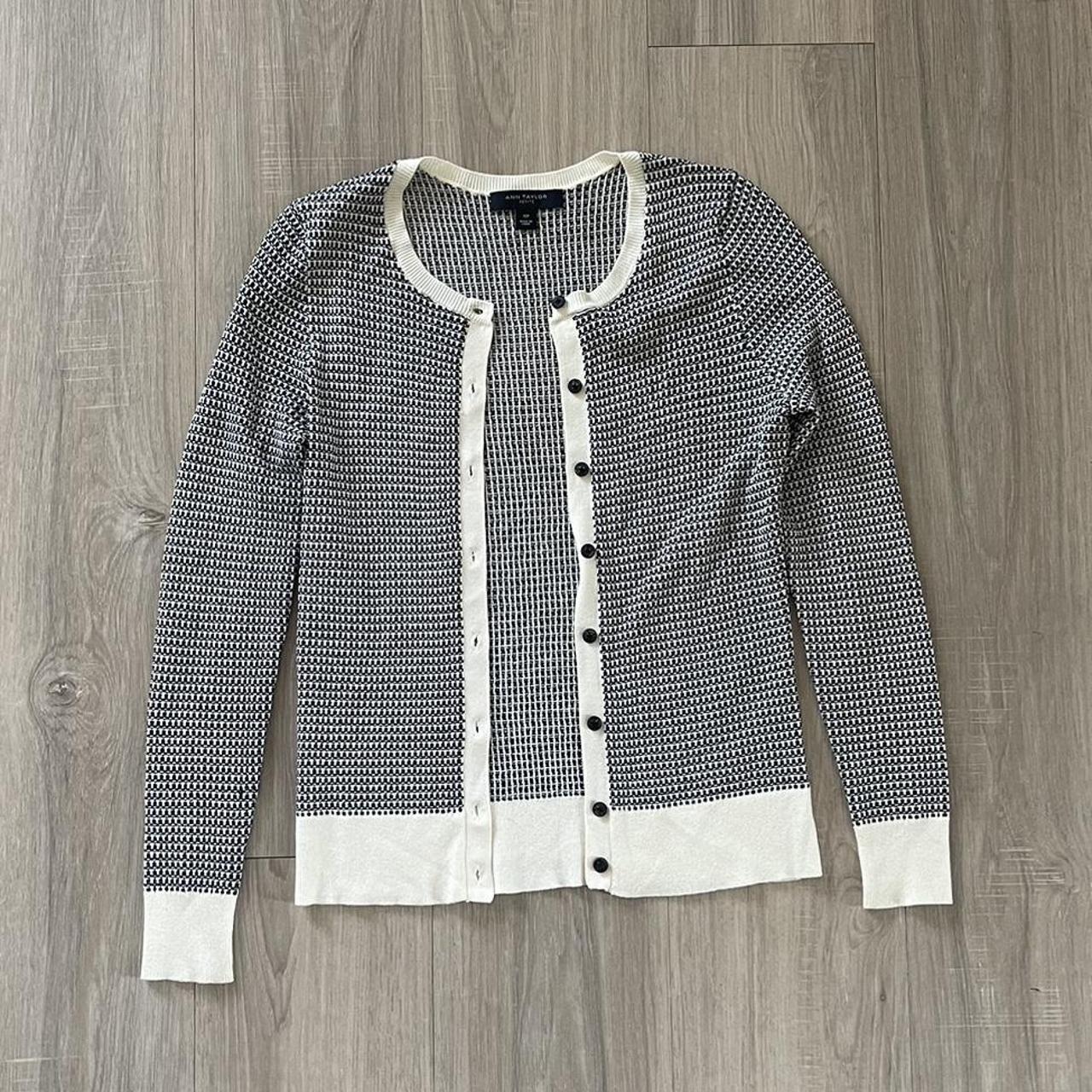Ann Taylor Women's Cardigan | Depop
