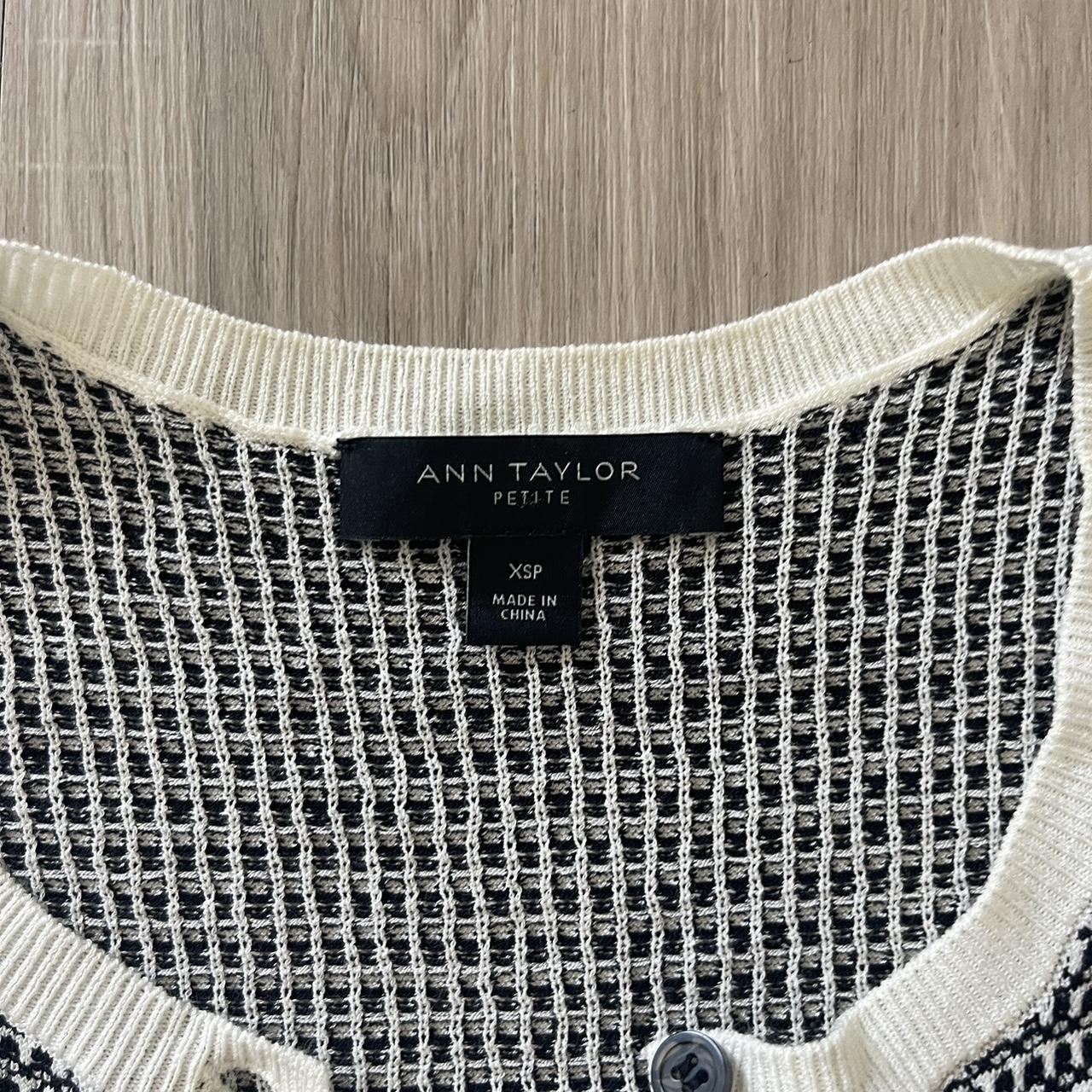 Ann Taylor Women's Cardigan | Depop