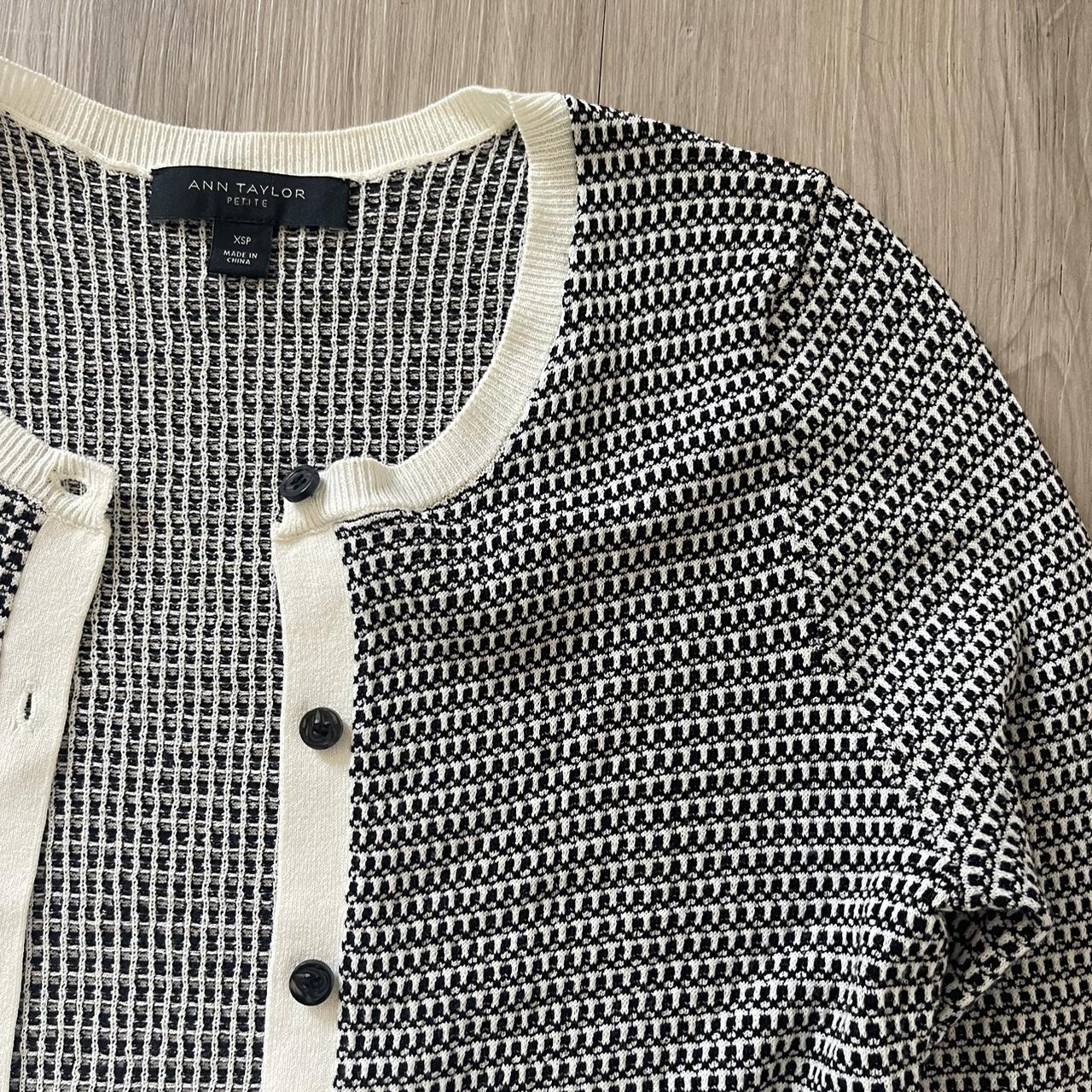 Ann Taylor Women's Cardigan | Depop