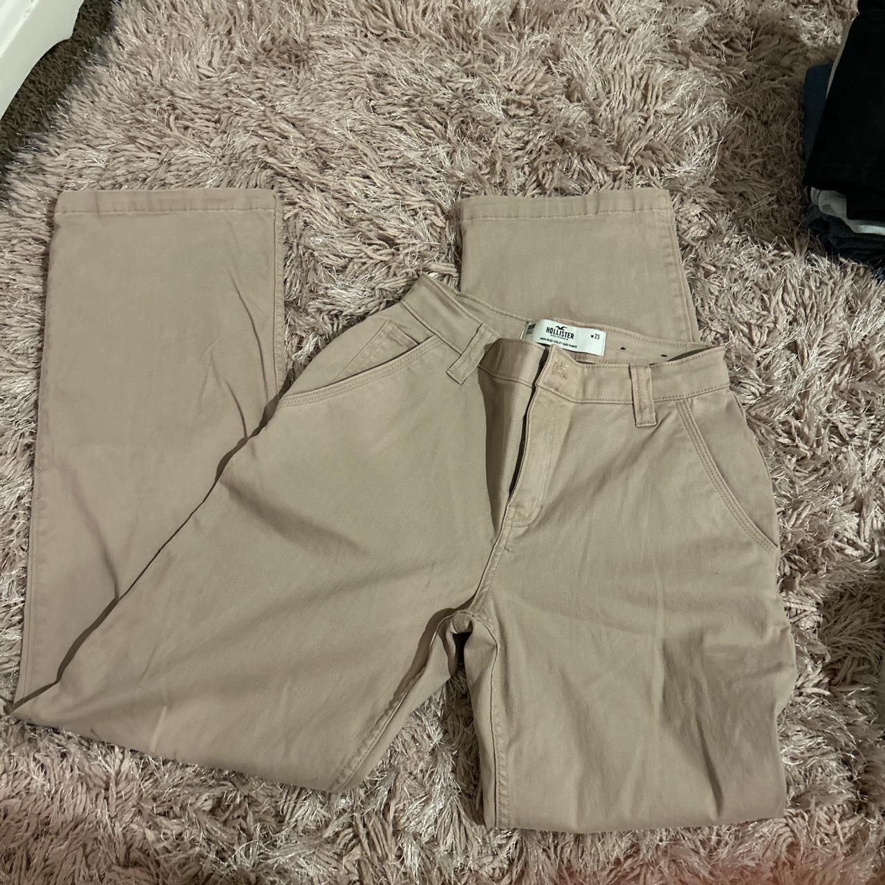 low rise pink hollister cargo pants “high-rise... - Depop