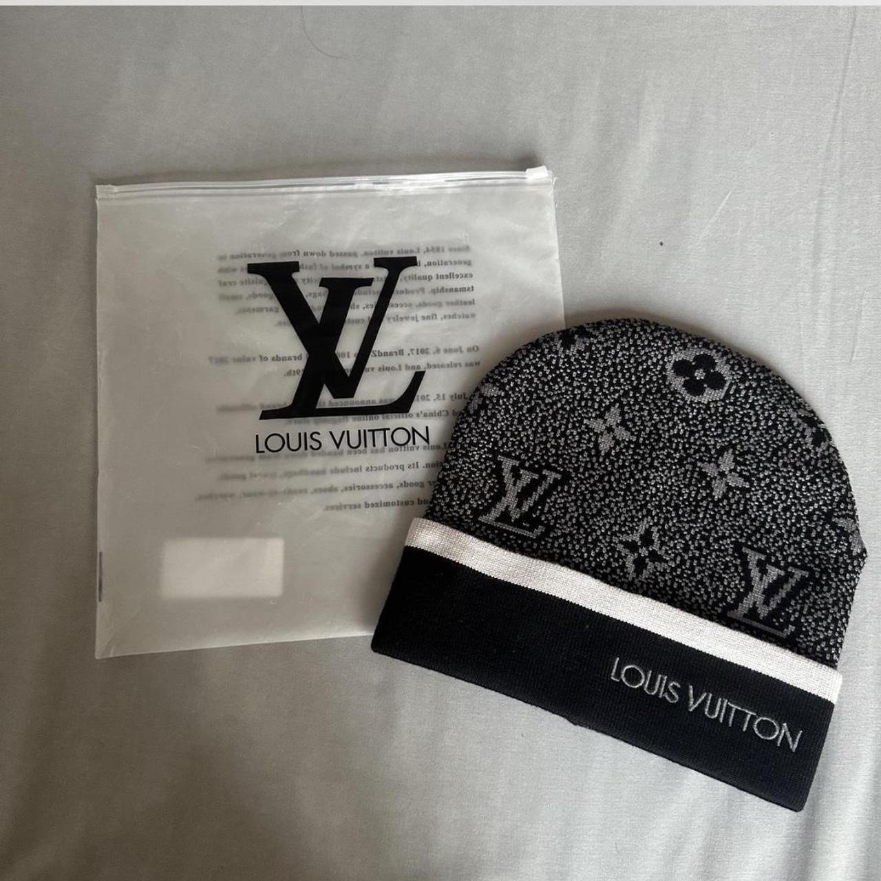 Lv monogram eclipse beanie - light grey - new with tags | Depop